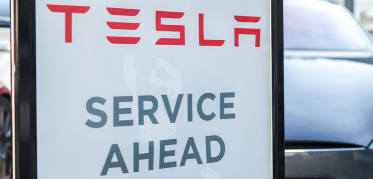 Model Y Windshield Replacement: Expert Solutions and Tips